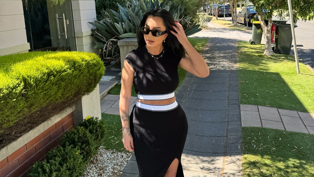 Teuta Selimi shfaq formën e saj me bikini, ndez ëndrrat e ndjekësve ...